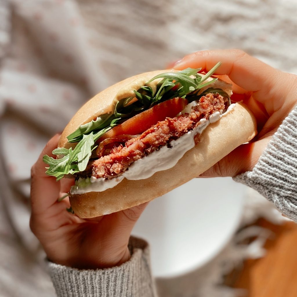 Burger vegana (tipo Burger King) – MAV Magazine by Aurora Vega