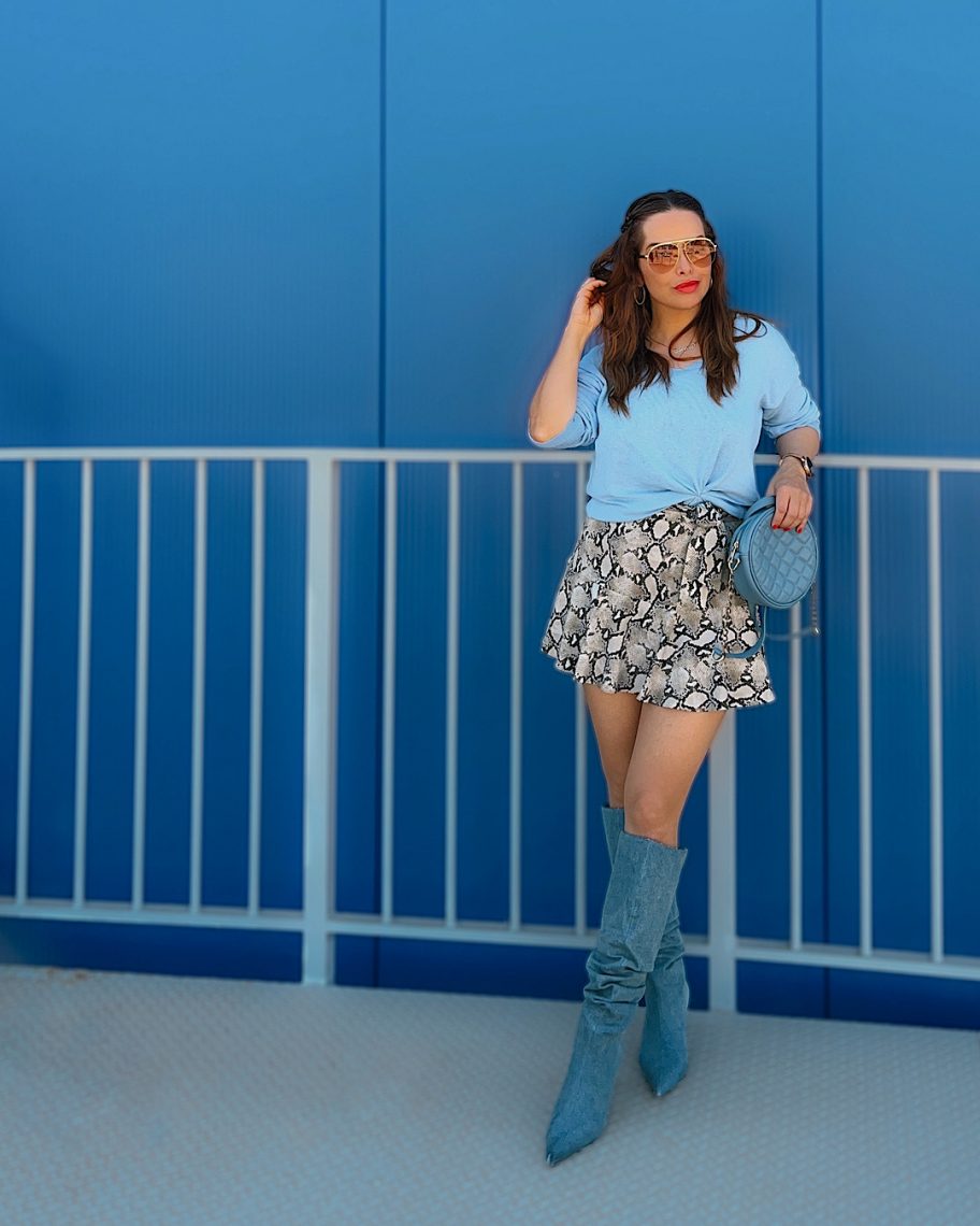 Combinar azul celeste con animal print es todo un acierto – MAV ...